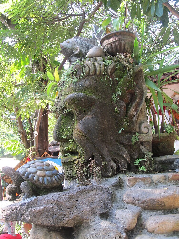 "Olmec Head with fish - Cabeza Olmeca con Pez, Puerto Vallarta, Mexico ...