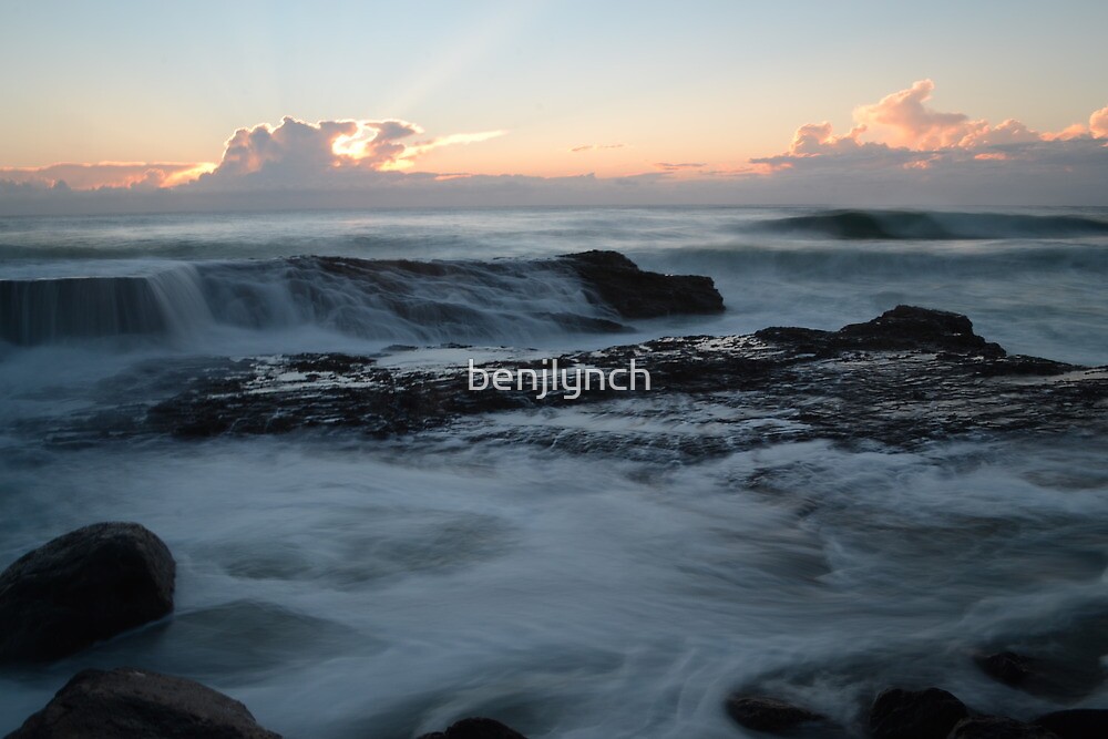 "Snapper Rocks Washing Machine" by benjlynch | Redbubble