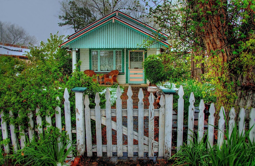 "Cottage Charm" by K D Graves Photography | Redbubble