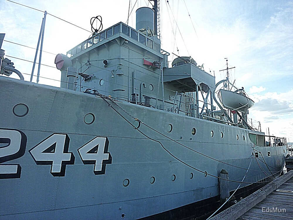 Hmas Castlemaine Corvette Minesweeper Ww11 Vic Australia By