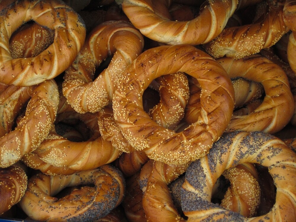 «Pretzels polacos- Cracovia, Polonia» de David Chesluk | Redbubble