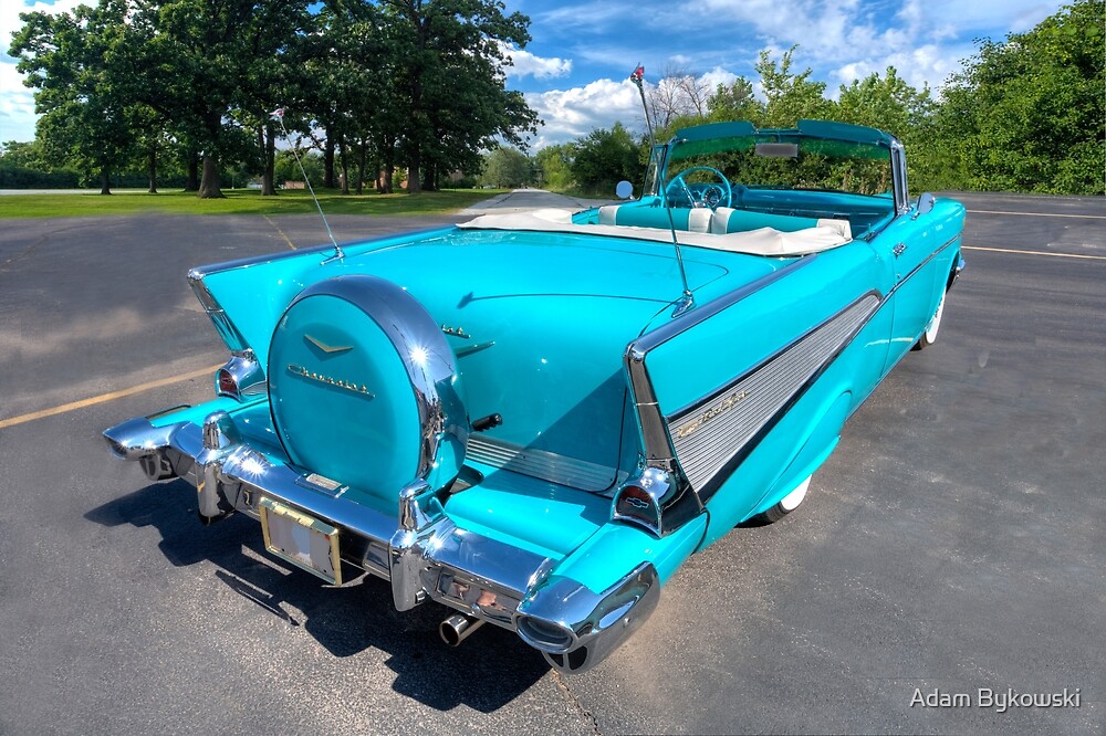 "She's Got Something Extra" by Adam Bykowski | Redbubble