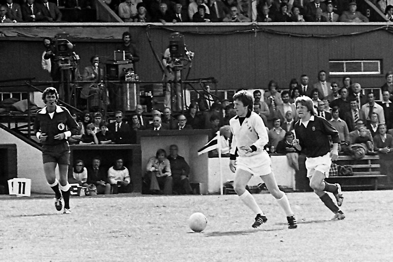 "Retro Soccer 7 - old time TV" by dsargent | Redbubble