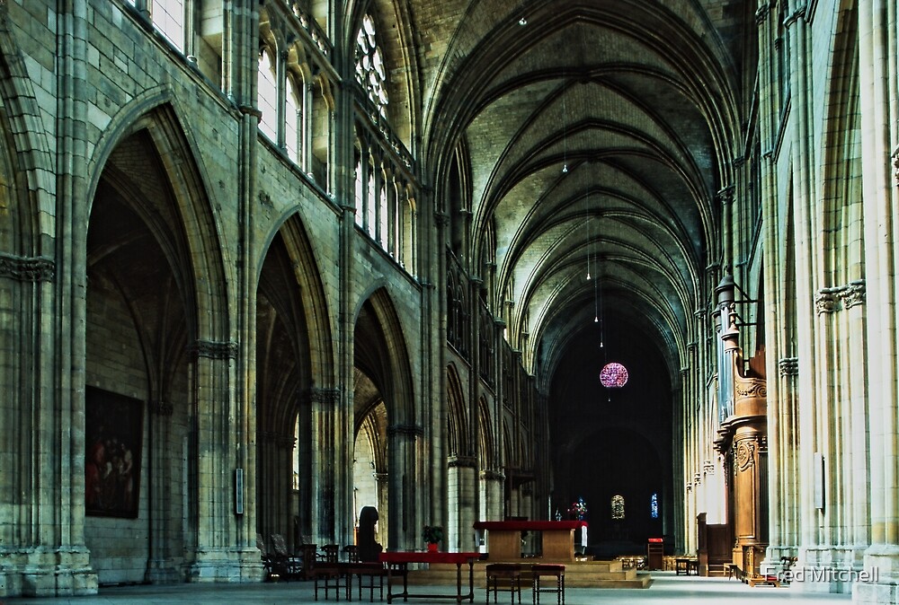 "Altar in new nave looking to old nave Saint-Cyr-et-Sainte-Julitte-de ...