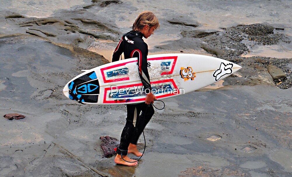 "Cowrie Hole Surfer - Newcastle NSW" by Bev Woodman | Redbubble
