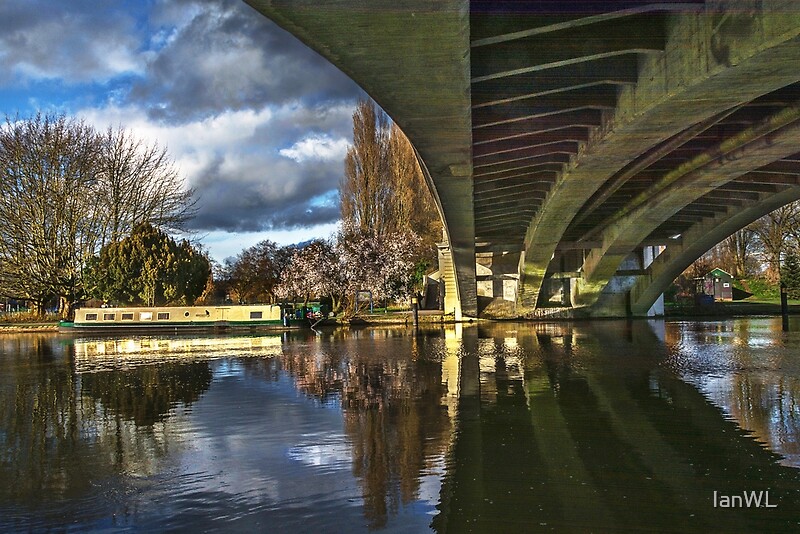 "Beneath Reading Bridge" by IanWL | Redbubble