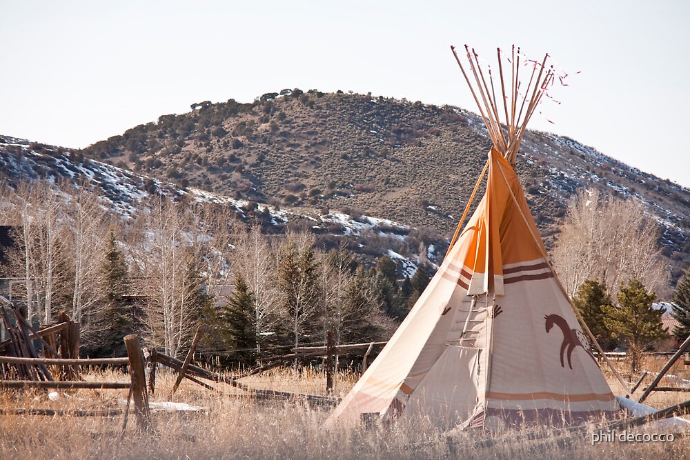 "Ute Teepee" by phil decocco | Redbubble