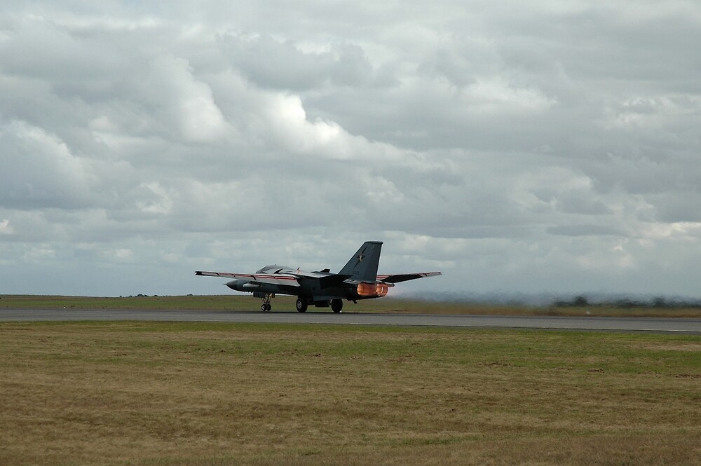 "Avalon Airshow-RAAF F111 A8-272 take-off,Australia 2005" by muz2142 ...