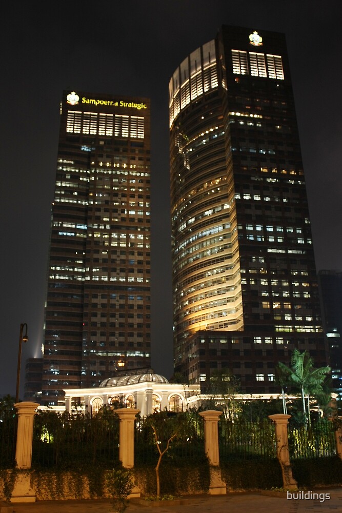 « Place stratégique de Sampoerna (de nuit) » par buildings | Redbubble