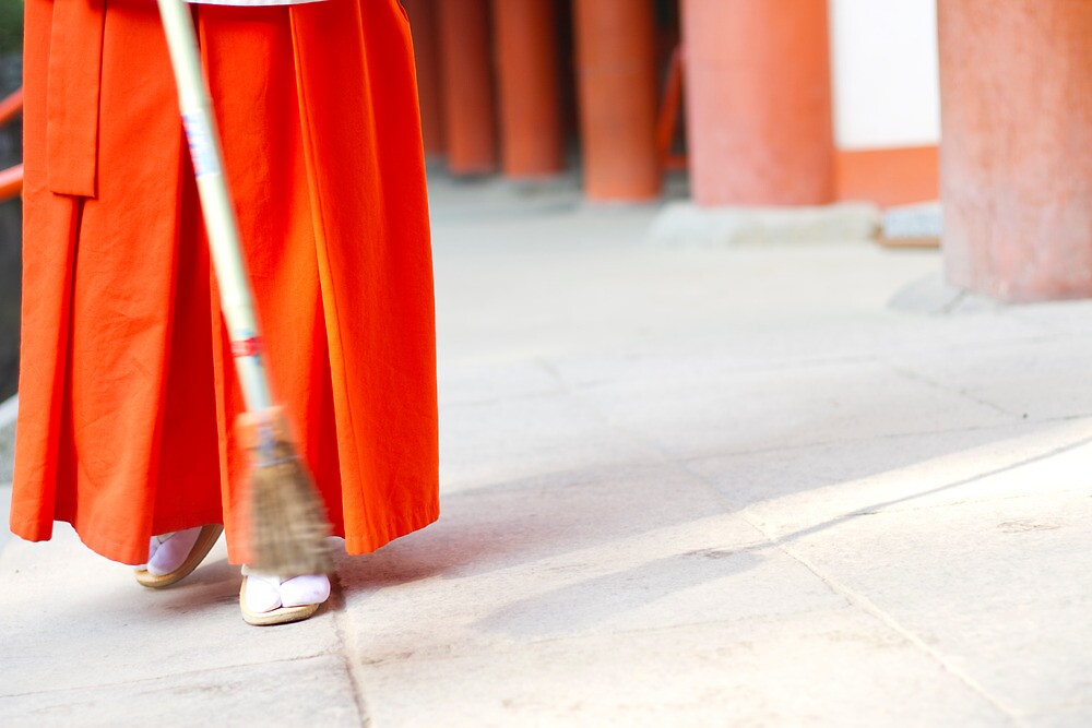 "Temple sweep" by Sam Ryan | Redbubble